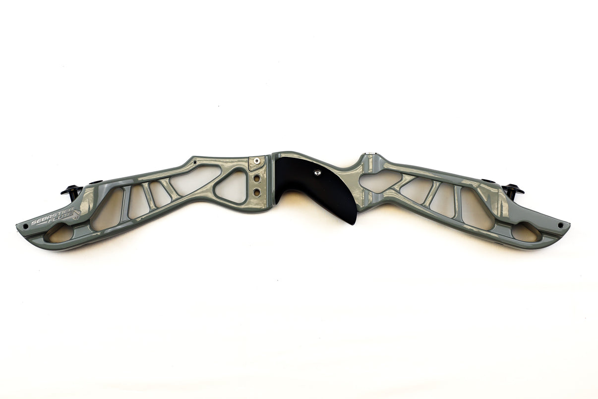 Sebastien Flute NEO 25" ILF Recurve Riser – Xquest Archery